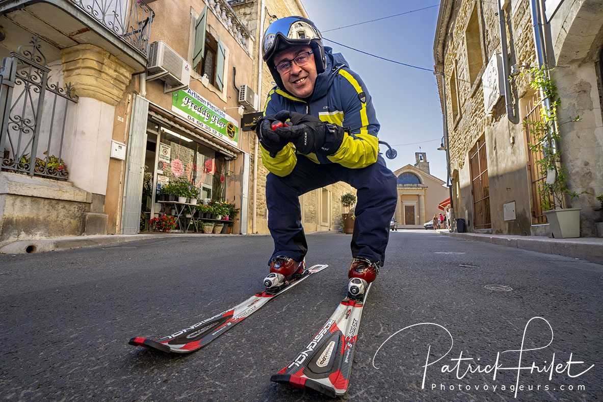 EXPO PHOTO Patrick Frilet démasque les commerçants aigues-vivois - Le ...